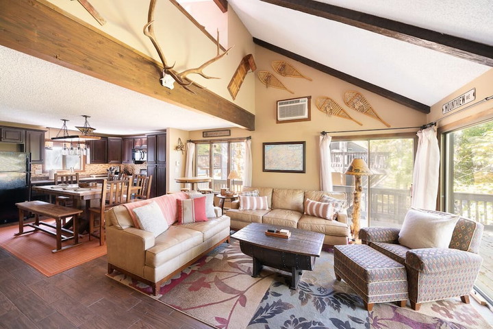 Your Four-season Escape At Camelback Mountain Townhouse Sleeps 10 Comfortably. - Tannersville, PA