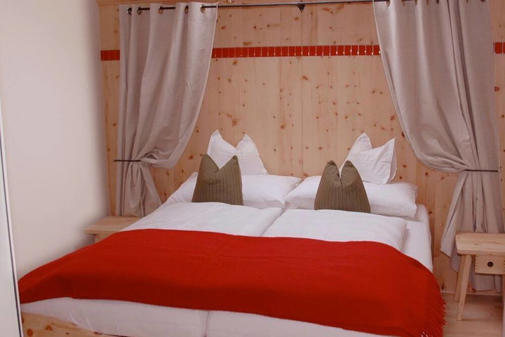 Zirben-appartement "Maibrunn" - Ortners Mauerwirt - Zirbenappartements - Bad Kleinkirchheim