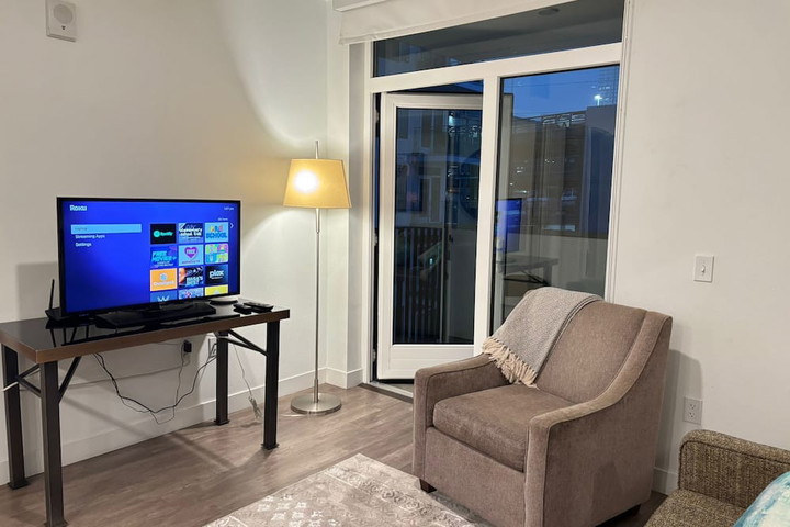 Sophisticated 1-bedroom Apart-hotel Near Downtown La, Koreatown - Los Angeles