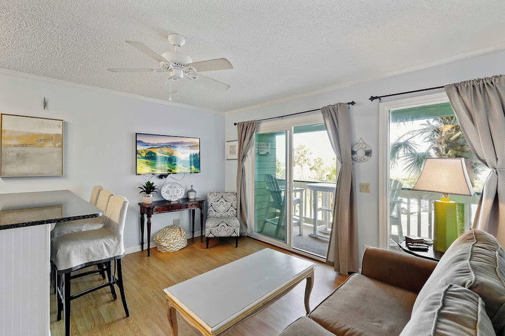 Isle Of Palms Sea Cabin With Beach View! Pool, Fishing Pier, And Beach Access. - Mount Pleasant, SC