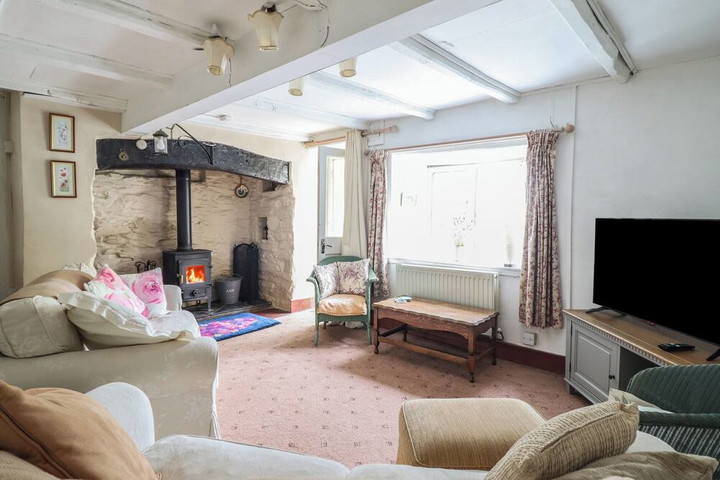 Hafod, Pet Friendly, Character Holiday Cottage In Chirk - Llangollen