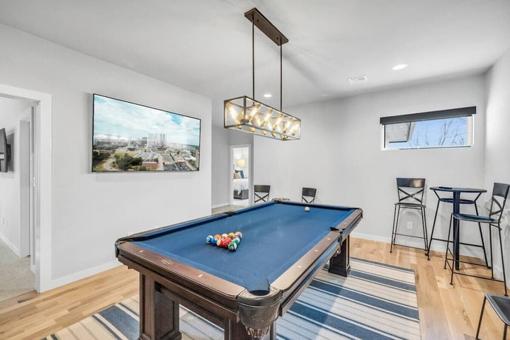 Lux 5bd Stonefront Tulsa | Near Gathering Place - Tulsa, OK