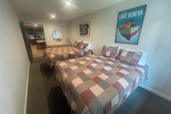 Guest House At Geneva Beach Resort - Views Of Lake Geneva - Minnesota