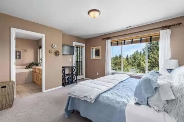 Kid Friendly Eagle Crest Townhome W/ Private Hottub - Redmond, OR
