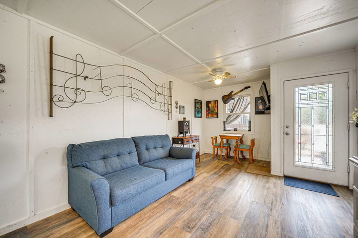 Cozy Canyon Lake Cottage Rental W/ Private Hot Tub - Texas