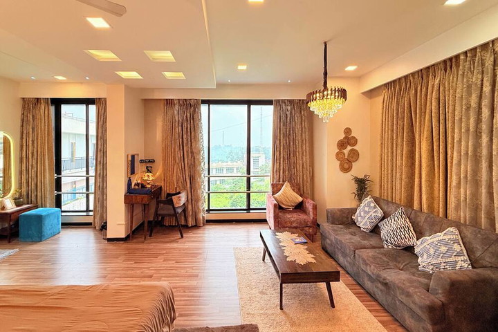 Hilltop Hideaway Spacez 4bhk Pool Villa In Mumbai - Mumbai