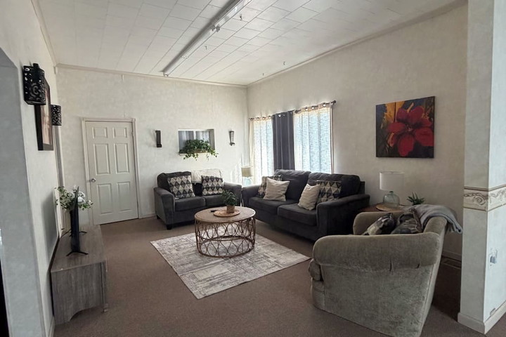 Comfy Clean & Cute - Marion, IL