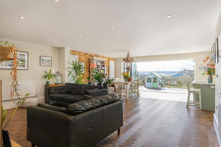 Bromley Retreat: Spacious Townhouse W/parking - Sevenoaks