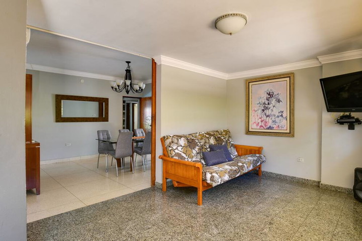 Walk To Isla Verde Beach! Home W/ Heated Pool - San Juan