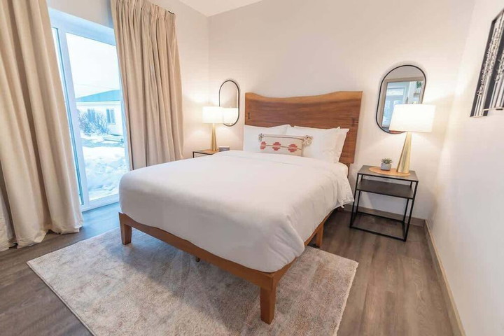 Upscale Downtown Suite  Mt. Views  Walkable! - Palmer, AK