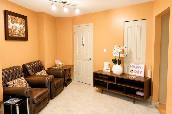 Spacious 3br Retreat Near White Rock Beach & Pier - White Rock
