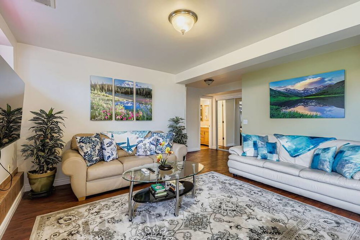 This Is A Serene Space. Open Landscape Of A Lush Garden, Mountains, And Beyond! - Morrison, CO