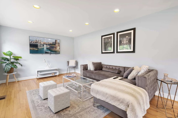 Coastal Modern Retreat | Large Group Getaway On 2 Acres - Annapolis, MD