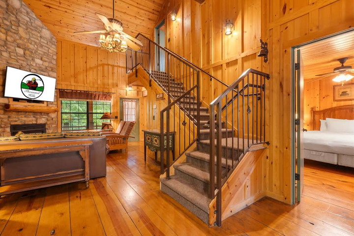 Woodland Cabin With Spa Tub & Resort Pool -