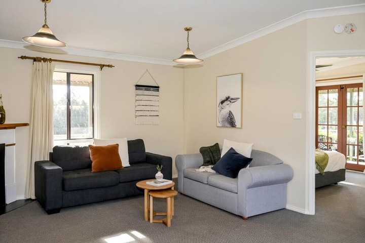 Vineyard Cabin 6 - 1 Bedroom With 1 X Queen Bed + Sofa Bed - Pokolbin
