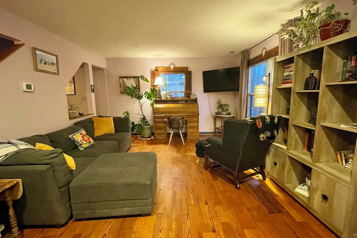 Charming 3-bedroom Townhome With Wifi, Back Deck And Fire Pit. Minutes From Uva - Charlottesville, VA