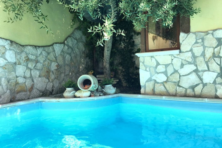 Affordable Luxury At The Best Village Location! Gold Standard! - Placencia