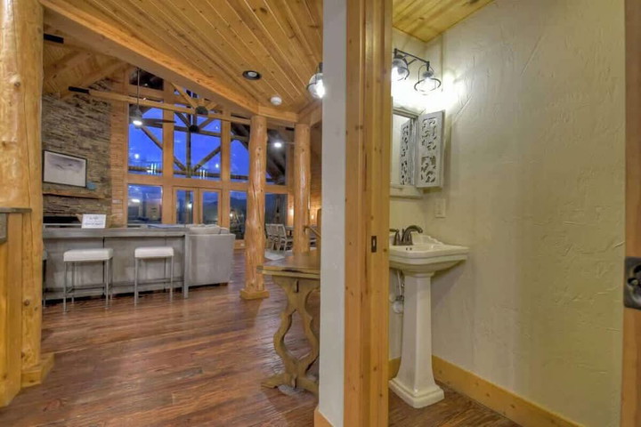 Amazing Sweetwater Lodge - Custom Lakefront Home! - Murphy, NC