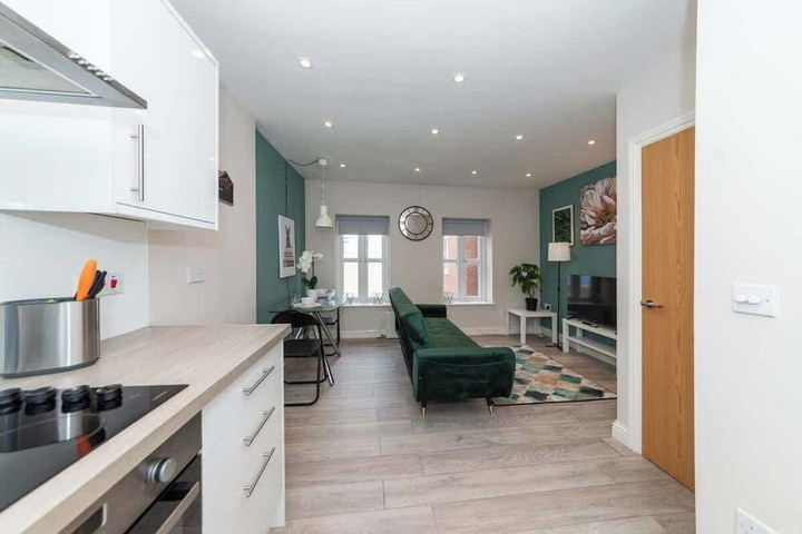 Ibex House | Fully Equipped 2-bed | Free Parking - Berkshire