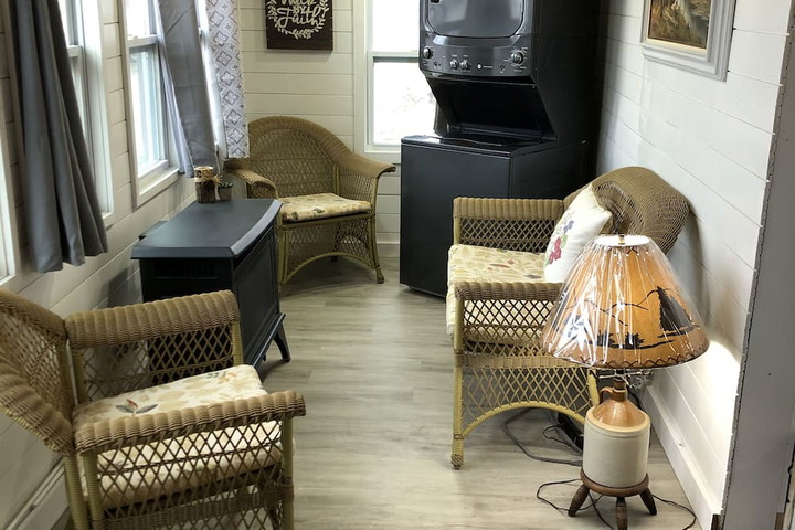 Only 200 Feet From Lake. Fire Pit,kayaks & Bikes Included! Longer Stay Discounts - Michigan