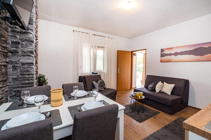Holiday Home Zelengrad - Croatia