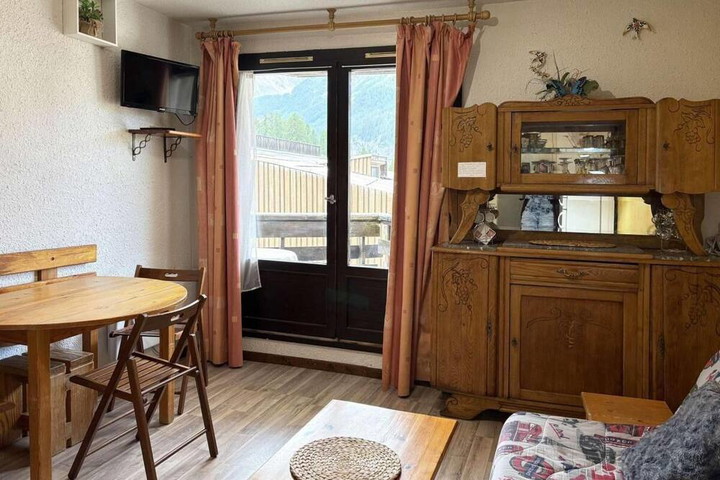 10 Meters From The Ski Slopes, 2nd Floor, Balcony, Tv, 20 Square Meters, Les Orres - Les Orres