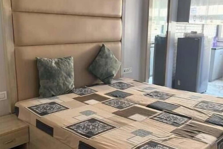 Midtown Studio Apt In Dlf Capital West Delhi - Delhi