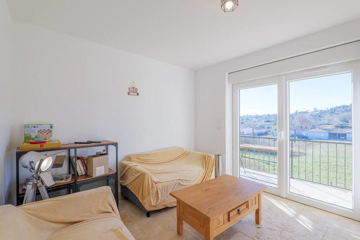 Vakantiehuis 'Très Belle Maison' Met Uitzicht Op De Bergen, Balkon En Wi-fi - Largentière