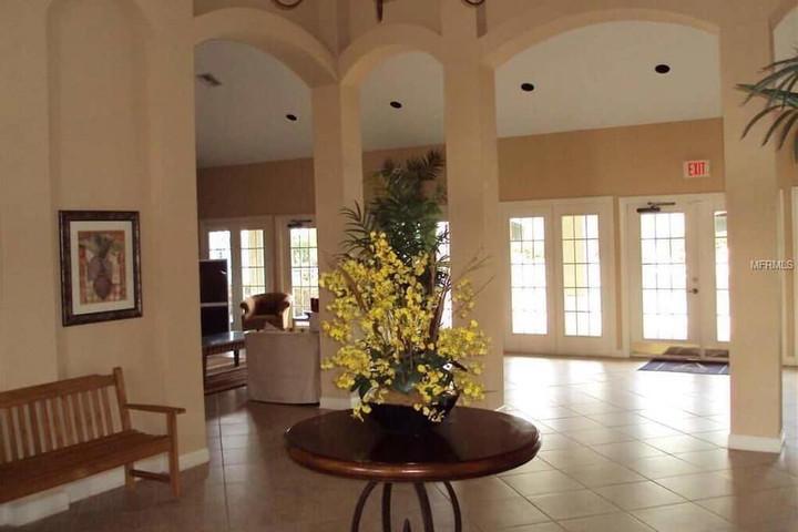 Literally: 15 Steps To The Heated Pool/ground Floor Condo/king Bed/free Parking - Clearwater, FL