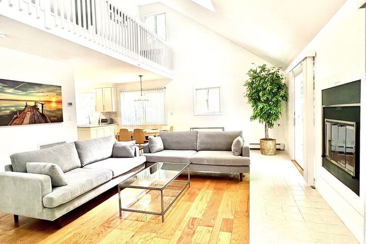 Stylish East Hampton Escape! Close To Village/beach, Modern Kitchen, Heated Pool - State of New York