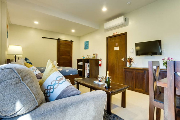 F7 Studio In The Hearth Of Placencia (F7) - Placencia