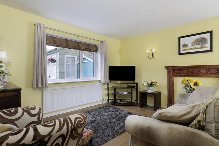 Cosy, Secluded And Dog Friendly Holiday Cottage, Sleeping 4 With 2 Bedrooms , In The Cotswolds - Apr - Stow-on-the-Wold