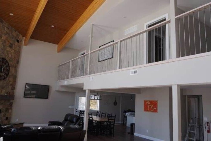 Tobermory Lake Front (Huron) Brand New Build! - Tobermory