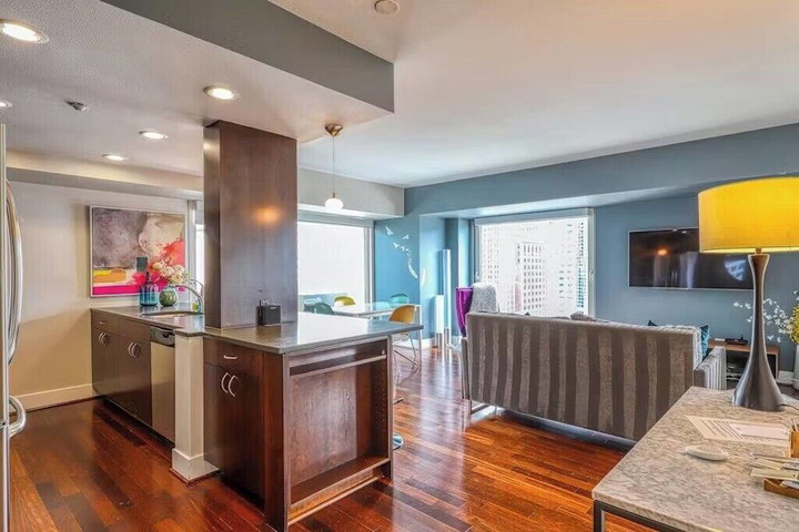 2br Waterfront Urban Getaway With Gym And Pool - レントン, WA