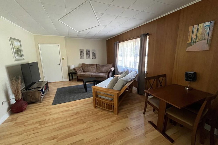 Cozy Rustic 50's Home Located On A Campground Beside The Famous Cowichan River. - Duncan