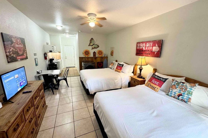 Wasser Lodge #206 | Sleeps 4 | Comal Riverfront - New Braunfels, TX