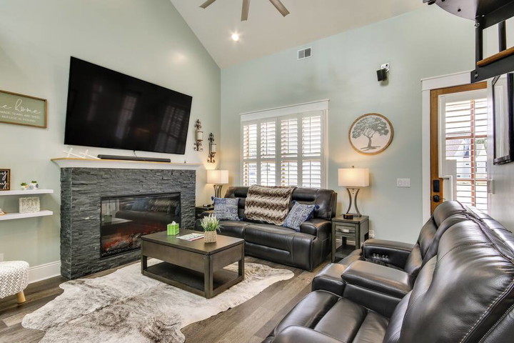 Greenwood Getaway W/ Furnished Patio & Lake View - South Carolina