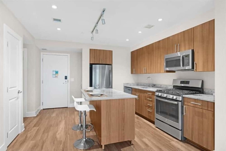 Metro Closeby! Island Kitchen | Near Washington Dc - Herndon, VA