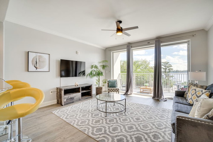 1 Mi To Disney World: Lakefront Condo In Orlando! - Lake Buena Vista, FL