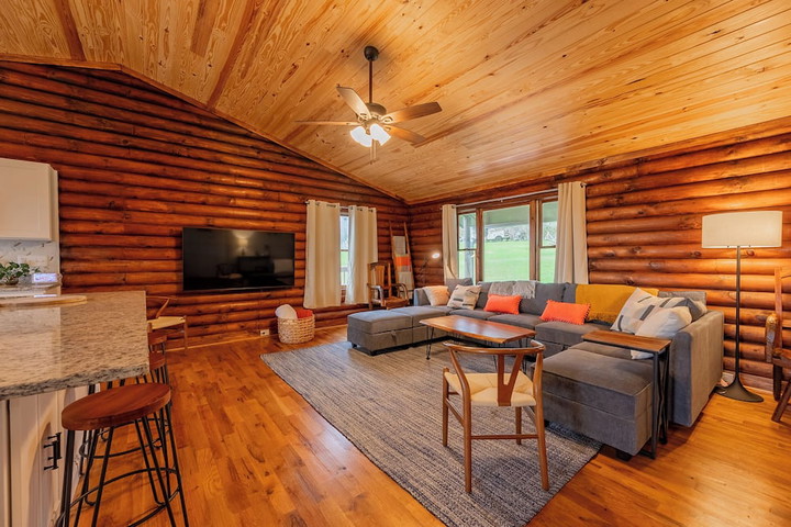 Scenic 4br Retreat With Valley Views, Minutes From Blacksburg And Lane Stadium, Sleeps 12 - Blacksburg