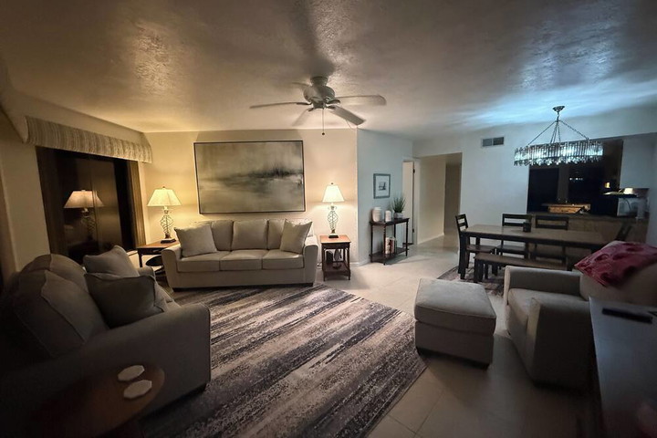2/2 Condo In Popular Golf Village At Sun 'N Lake! Overlooks Golf Course & Pool! - Sebring, FL