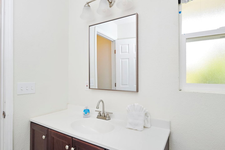 Fresno Studio - A/c & Heating, Wi-fi, Washer & Dryer - Clovis, CA
