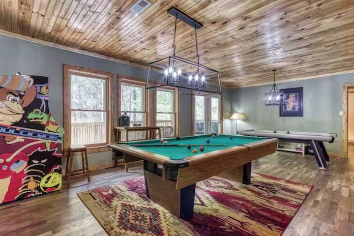 Serene 4br Cabin - Hot Tub & Game Room - Townsend - Maryville, TN