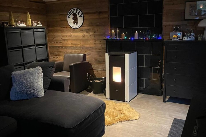 La Luna: Discover Our Beautiful Chalet At Jocomo Recreation Park, Nestled In The Lush Countryside - Lanaken