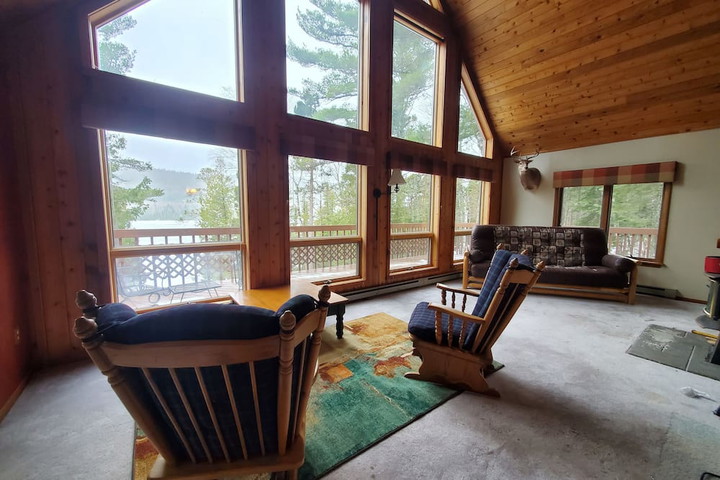 Cozy Cabin On The Lake - Copper Harbor, MI