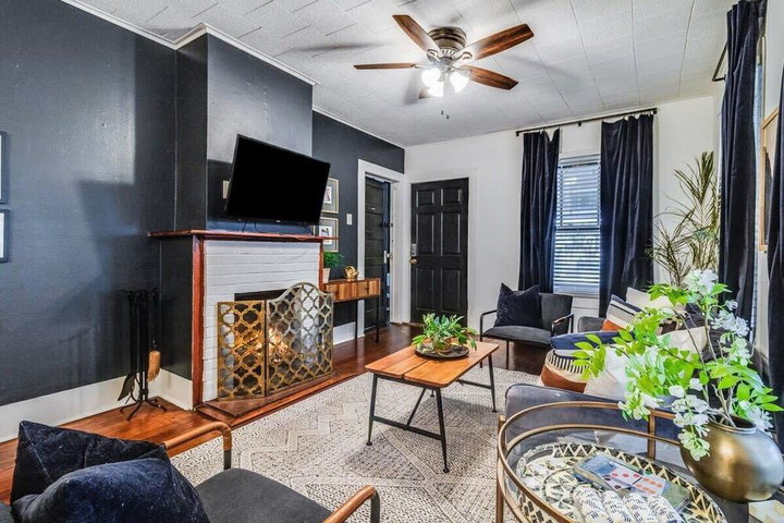 Corporate Comfort In Freetown - Spacious Homes For Work Crews - Louisiana