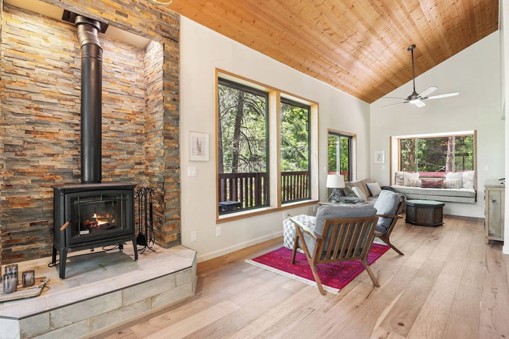 Gorgeous, Quiet Cabin Close To Summerhaven - 