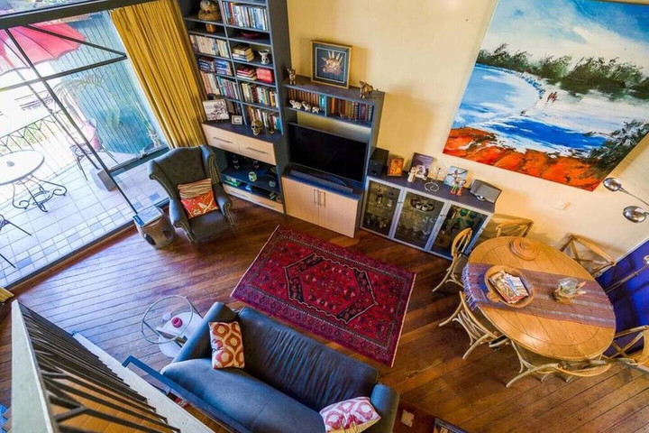 Located In The Trendy West End Of Fremantle, This Stylish Airbnb Is Perfect For Beach Lovers And Urban Explorers Alike. - Fremantle