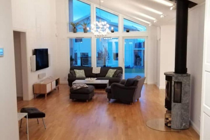 Wonderful 4-bedroom House In Central Skellefteå For Your Stay. Up To 12 Ppl - Skellefteå