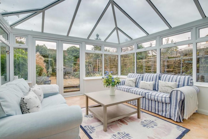 2 Bed In Woodbridge (Oc-g23) - Woodbridge, UK